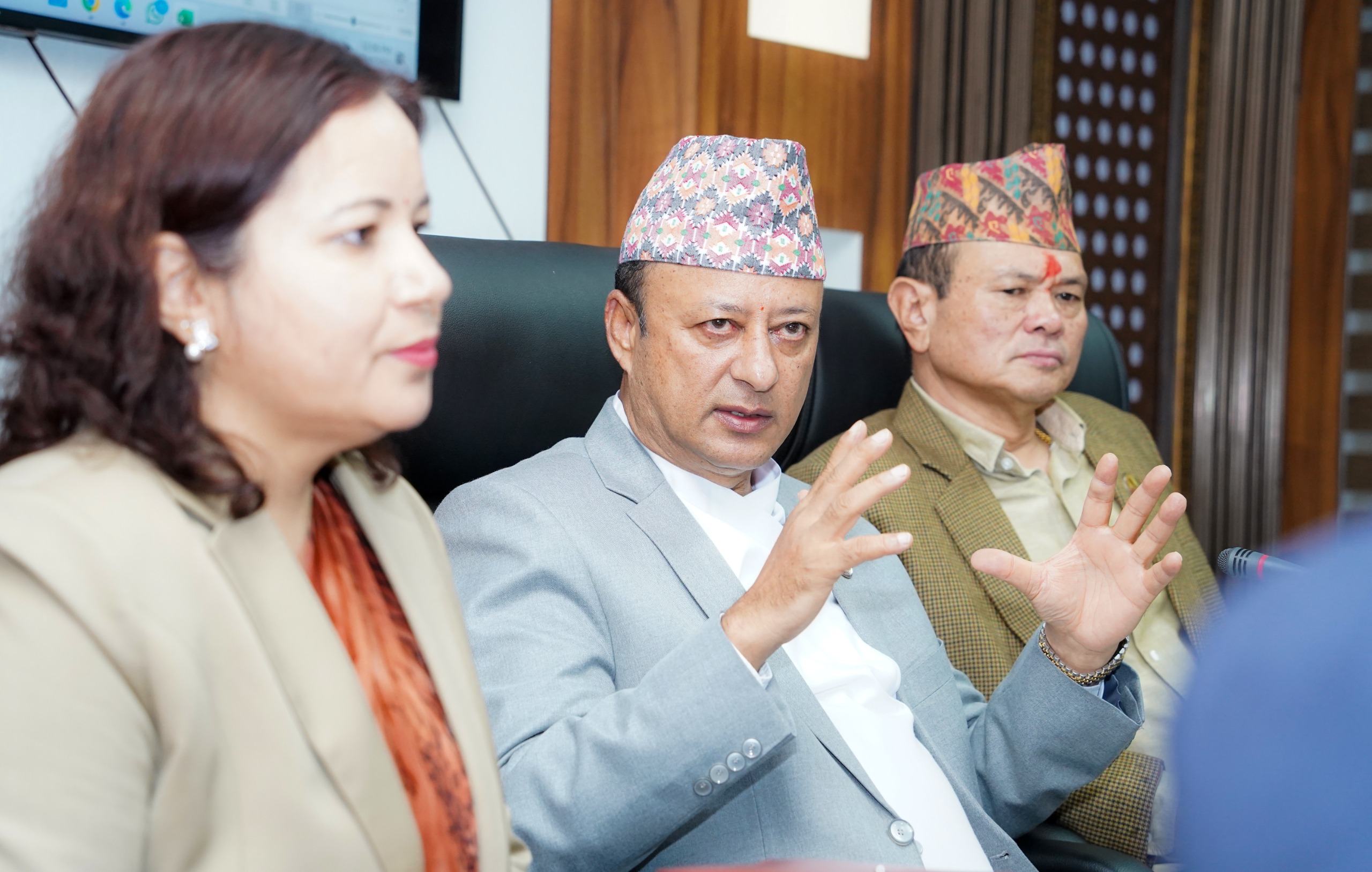 सुर्खेत प्रसारण लाईन बिबादमा उर्जा मन्त्रीको चासो | Himal Times